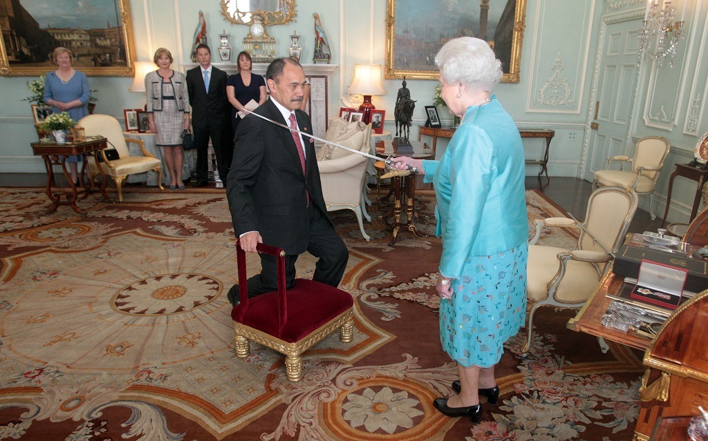 Which Famous Celebrities Have Turned Down Being Knighted by Queen ...