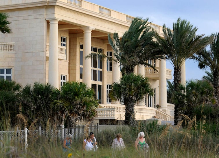Alex Kompothecras From 'Siesta Key' Has a Lot of Money -- But How Much ...