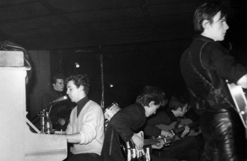 When the Death of '5th Beatle' Stuart Sutcliffe Shocked the Fab Four