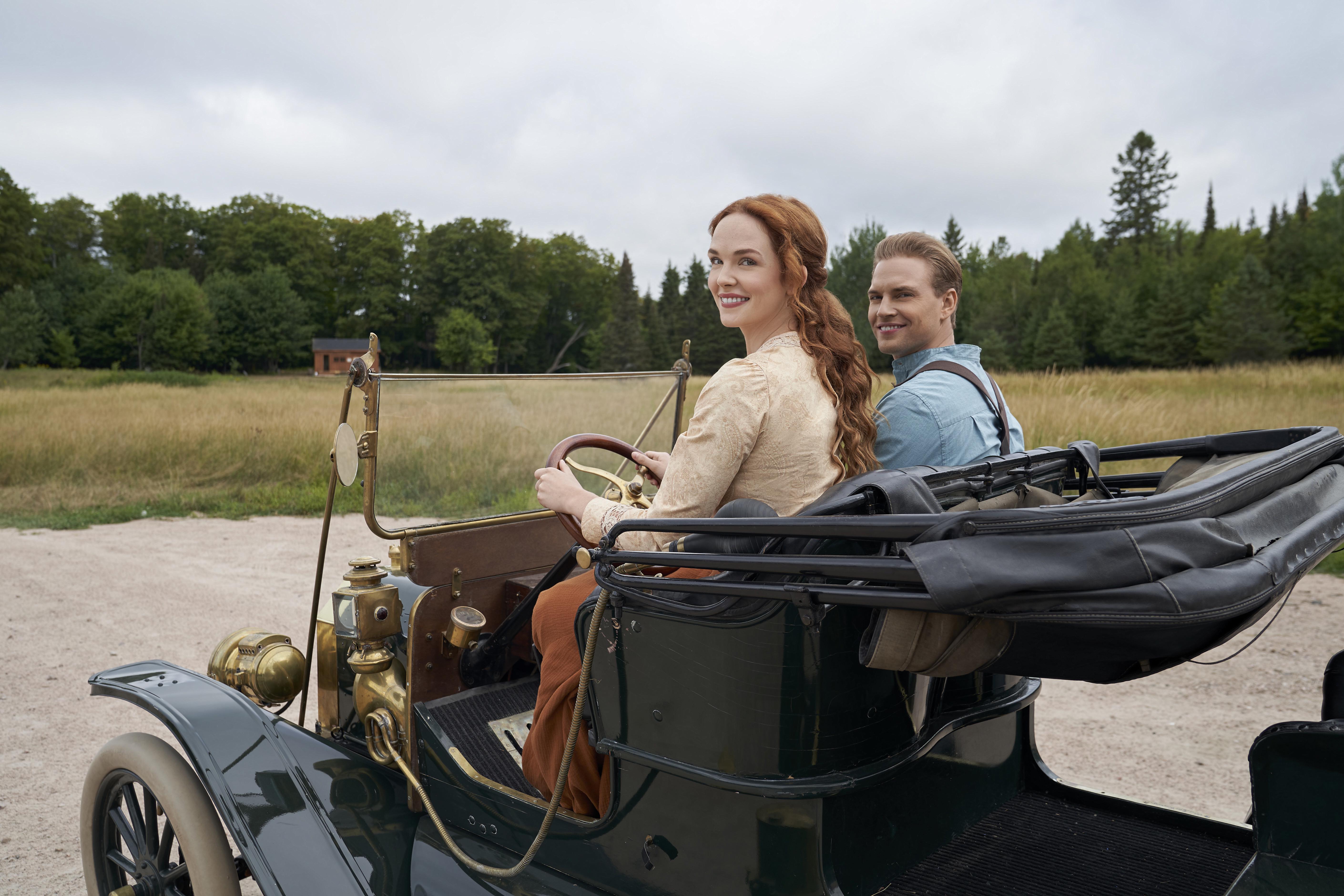 'When Hope Calls' Season 2: How to Watch the 'When Calls the Heart ...