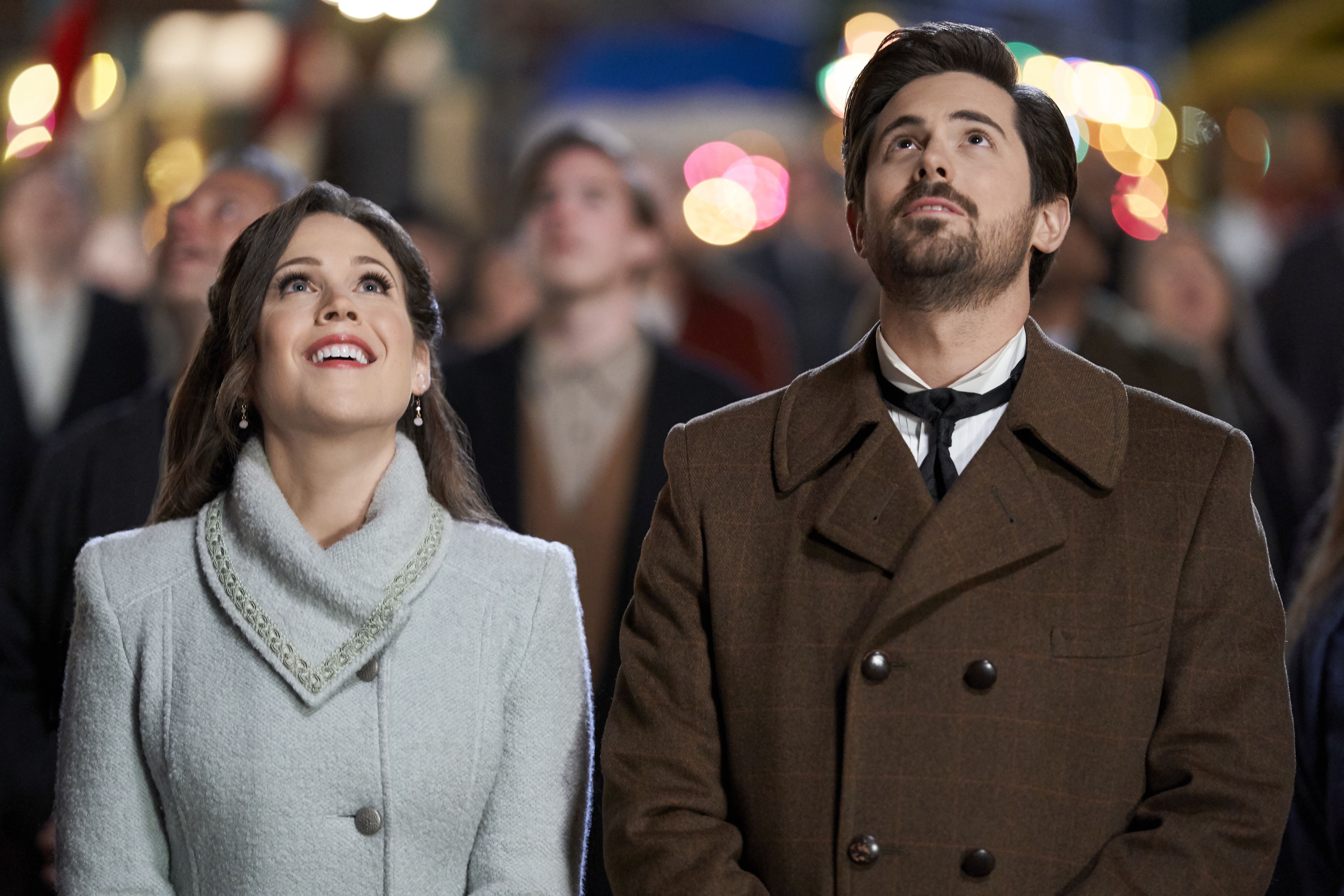 'When Calls the Heart' Star Erin Krakow Thanks Fans for Support Amid ...