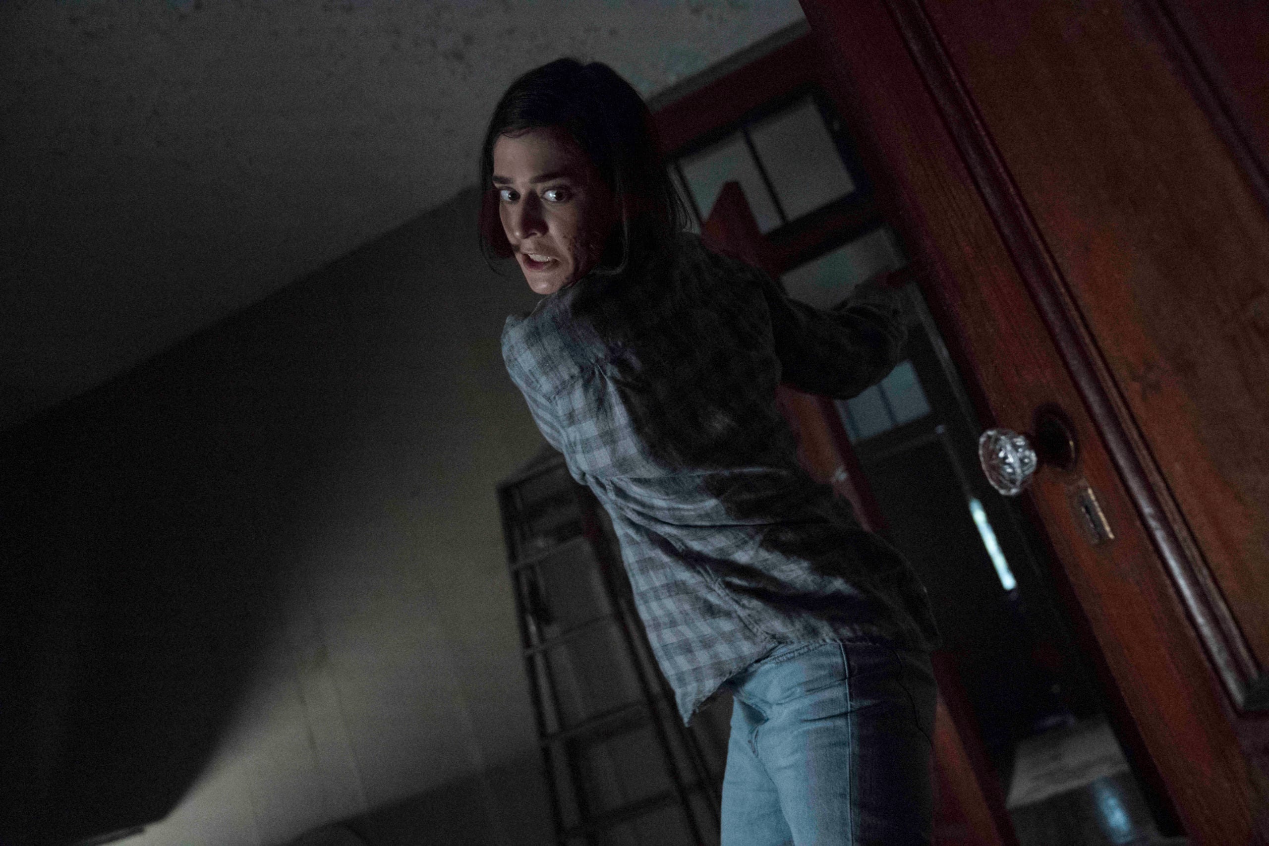 Kathy Bates Reacts to Lizzy Caplan's 'Castle Rock' Portrayal of Her ...