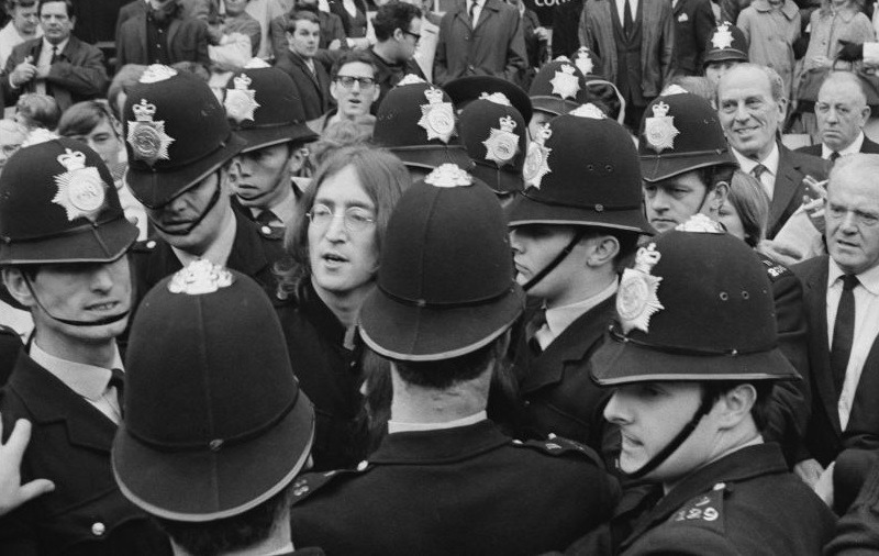 What John Lennon Was Singing About on 'Happiness Is a Warm Gun'