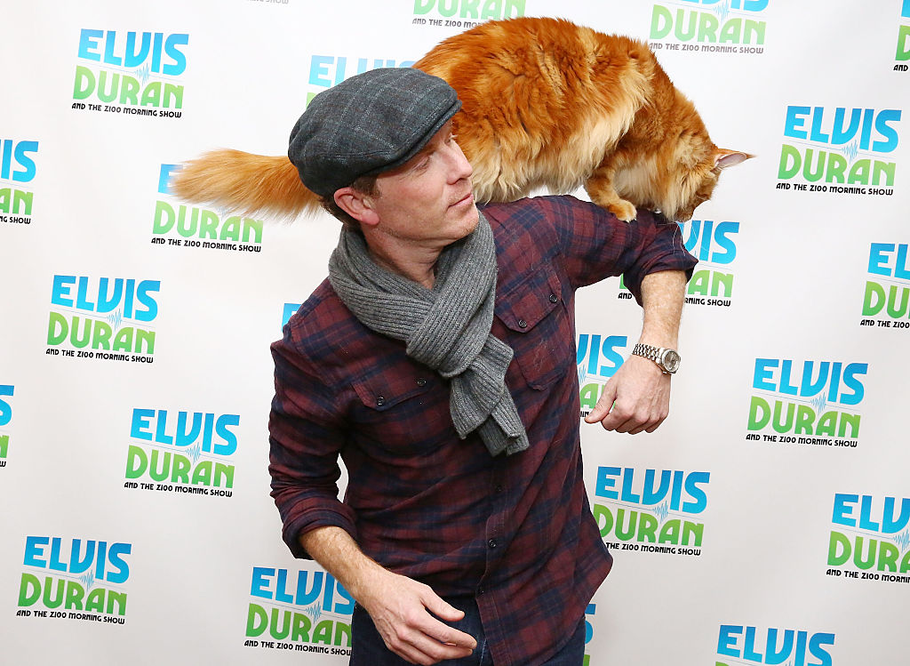 Bobby Flay Is Challenging Fans to Do This 1 Thing