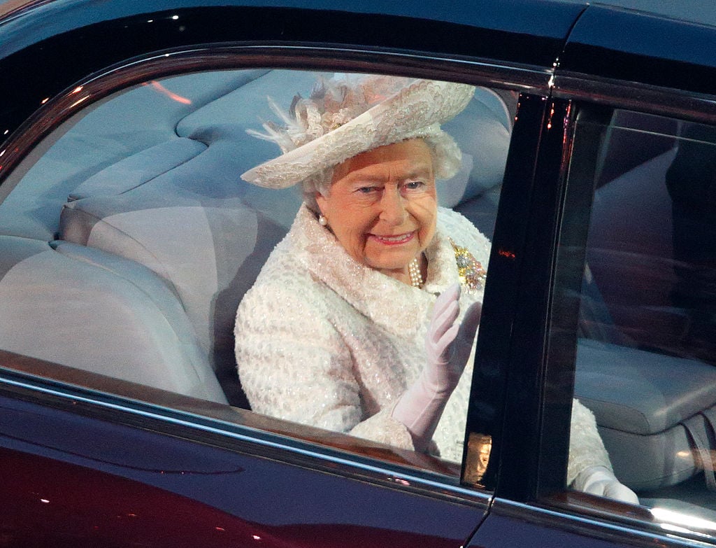 Queen Elizabeth Quietly Shows Which Family Members She Prefers by ...