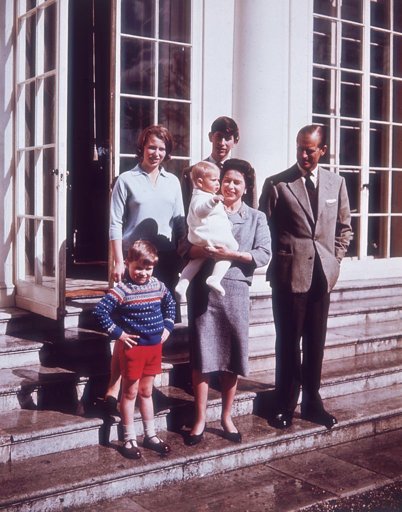 6 Photographs of Queen Elizabeth With Her Children