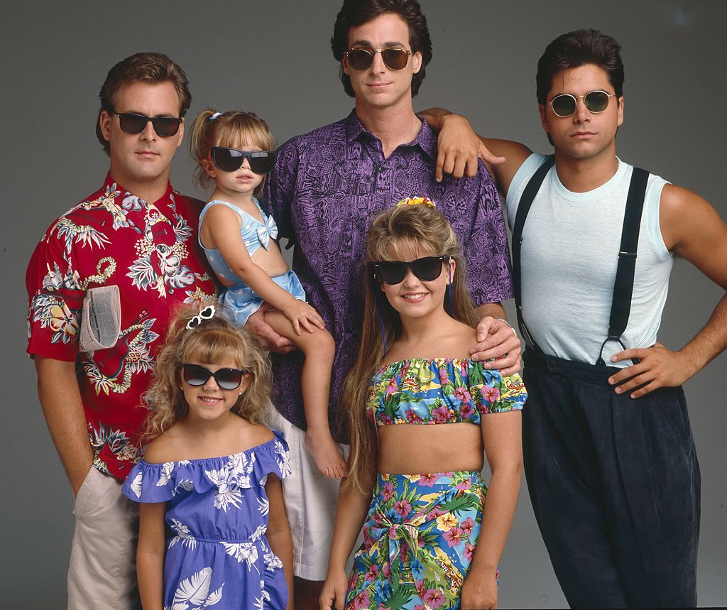 Bob Saget and Friends Recreated the 'Full House' Title Sequence During ...