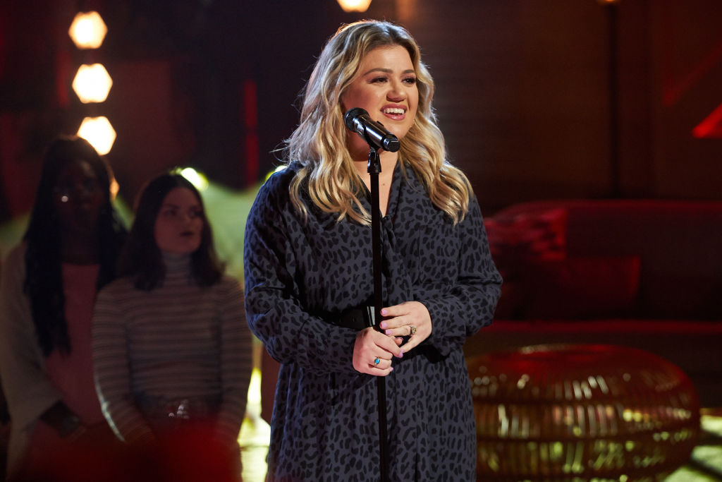 Kelly Clarkson Shows Off Her Montana Ranch Where She's Spending Self ...