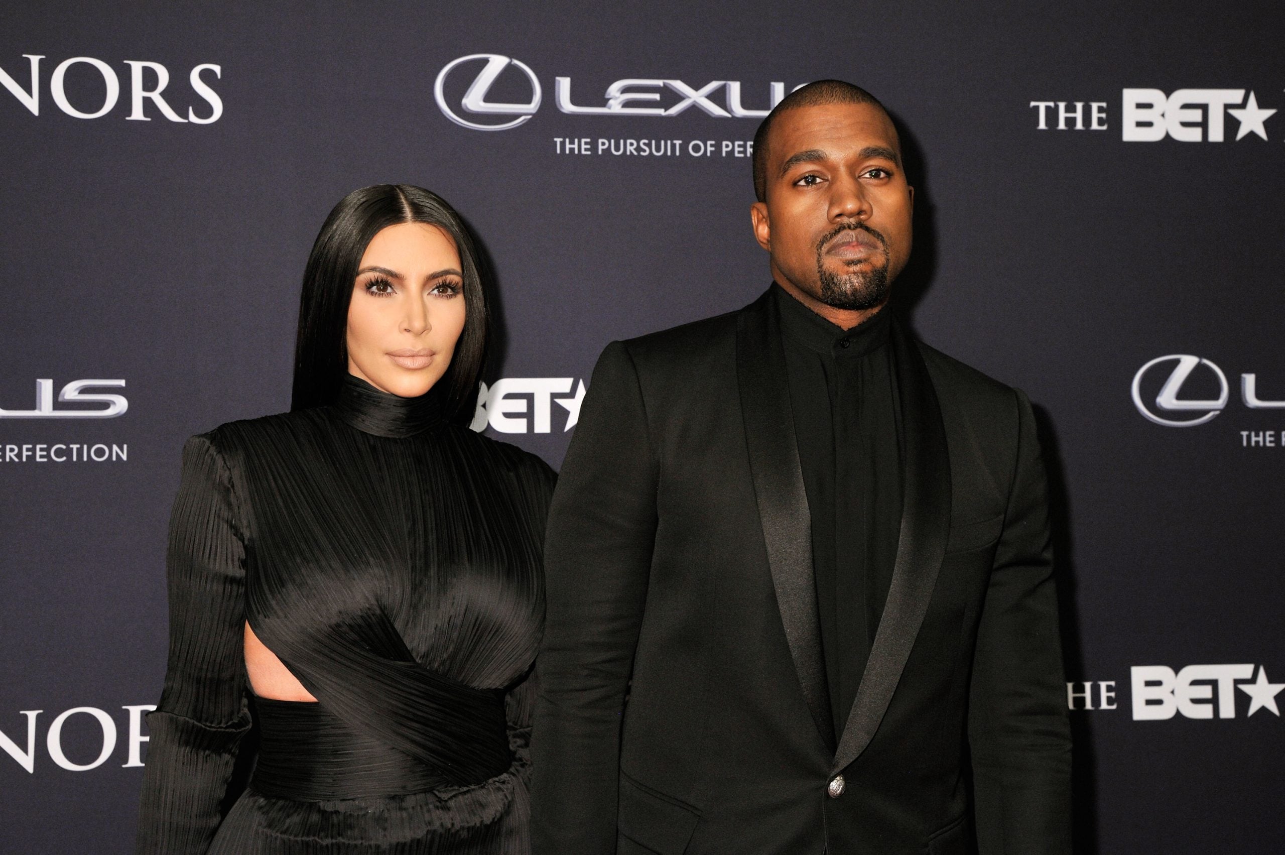Kim Kardashian and Kanye West's Wedding: Why Were Guests' Cell Phones ...