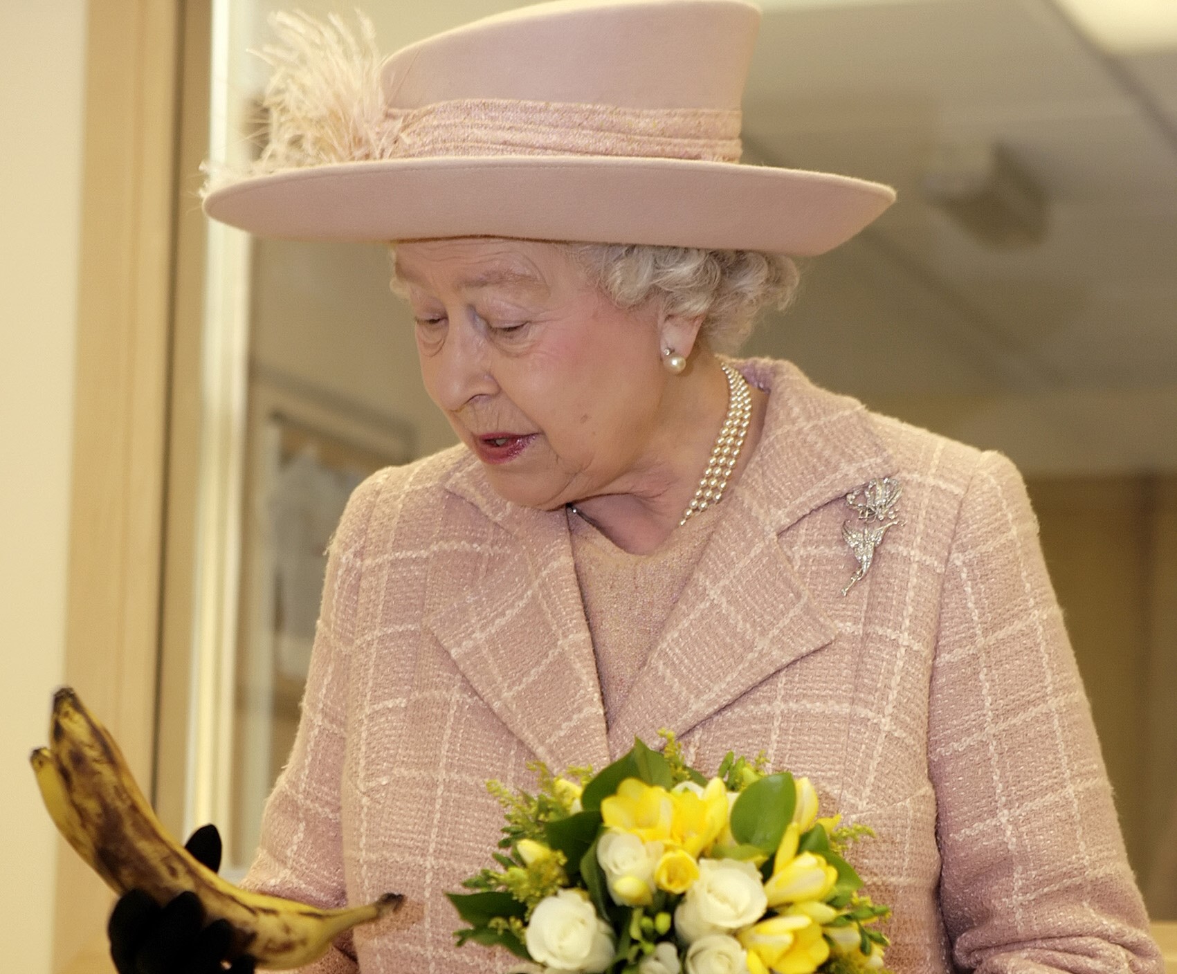 The Surprising Reason Queen Elizabeth II Sends Fruit Back if It's ...
