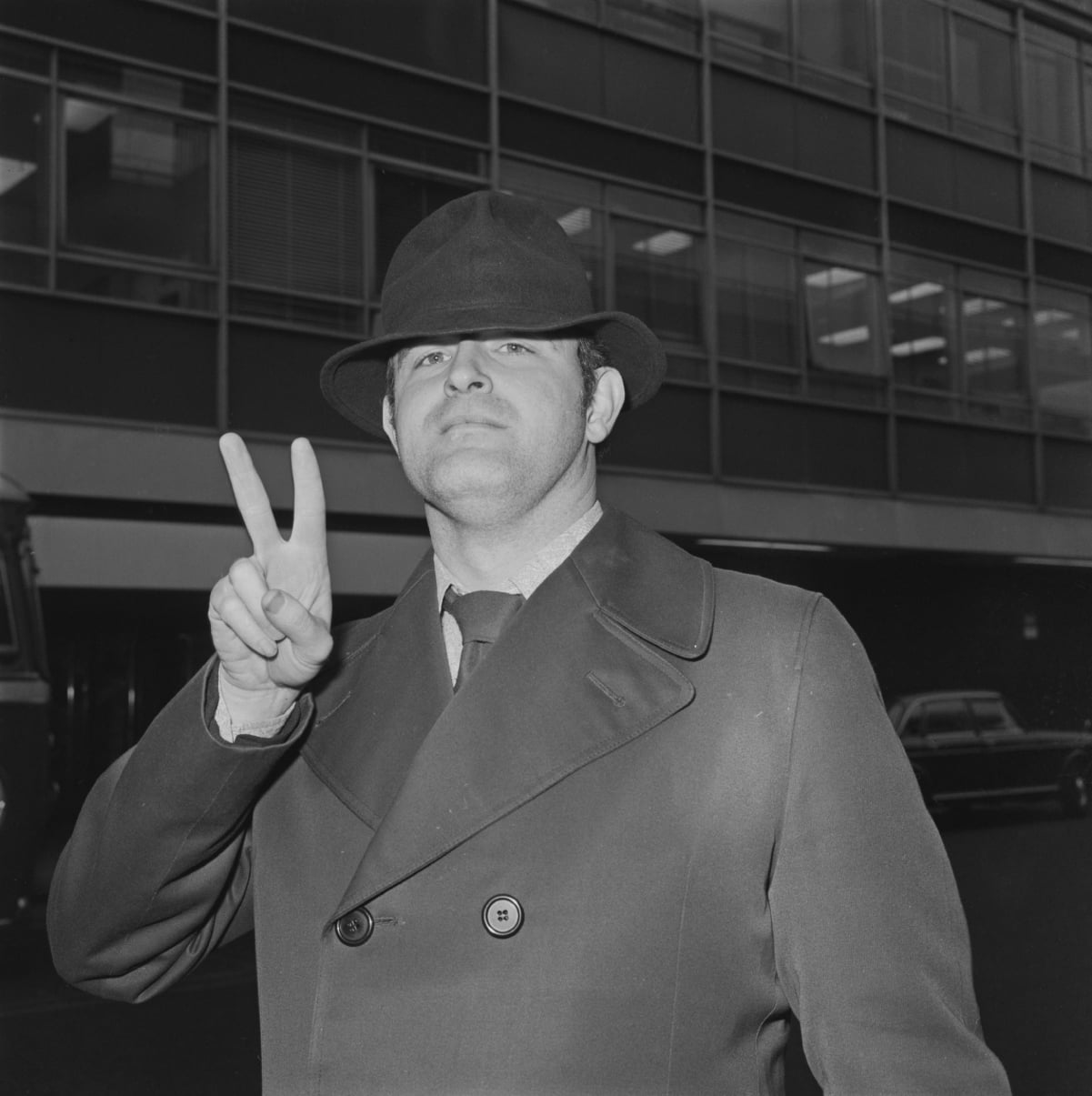 'Everybody Loves Raymond's Peter Boyle Was a Monk for 3 Years