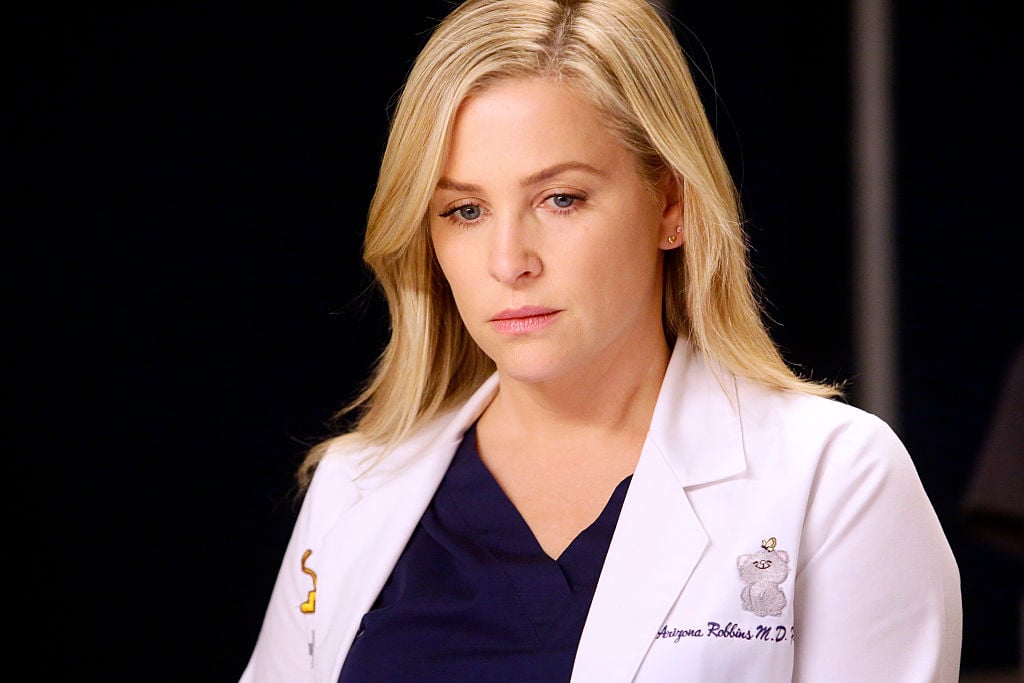 'Grey's Anatomy': Arizona Robbins Had a Prosthetic Leg for 141 Episodes ...