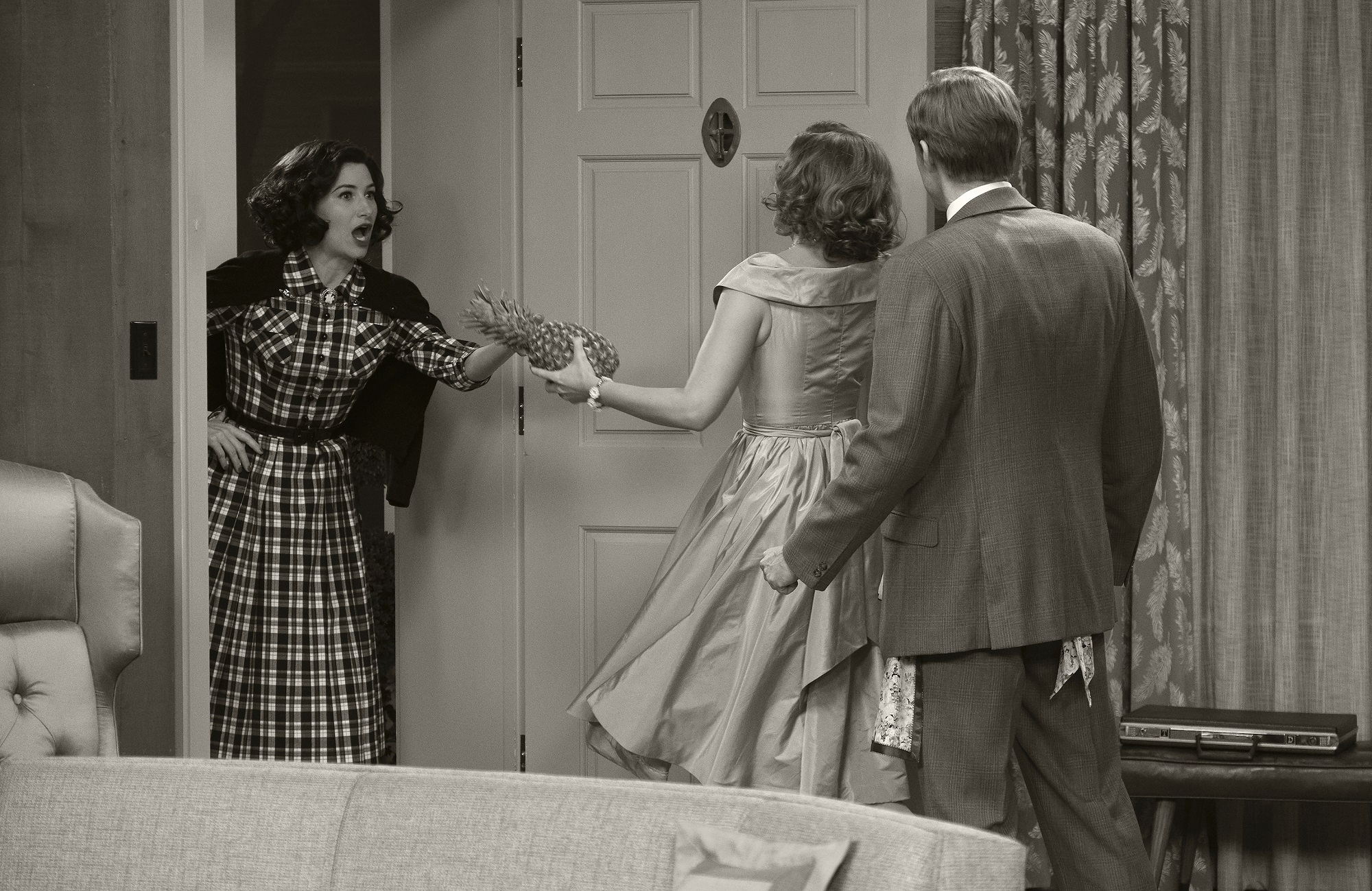 'WandaVision': Which Classic Sitcoms Will Inspire the Marvel Show's ...