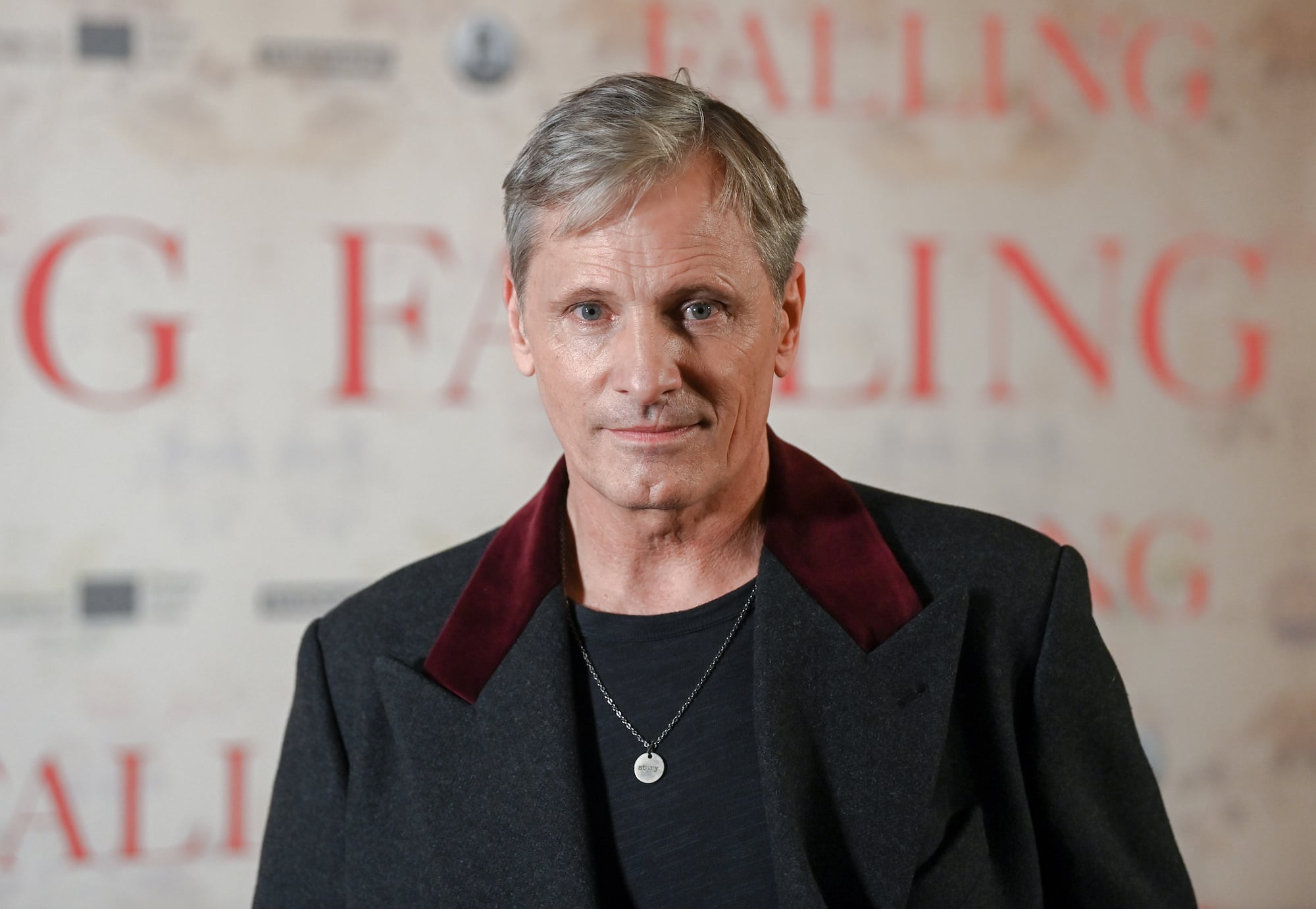 Viggo Mortensen Broke 2 Toes While Filming an Iconic Scene in 'Lord of ...