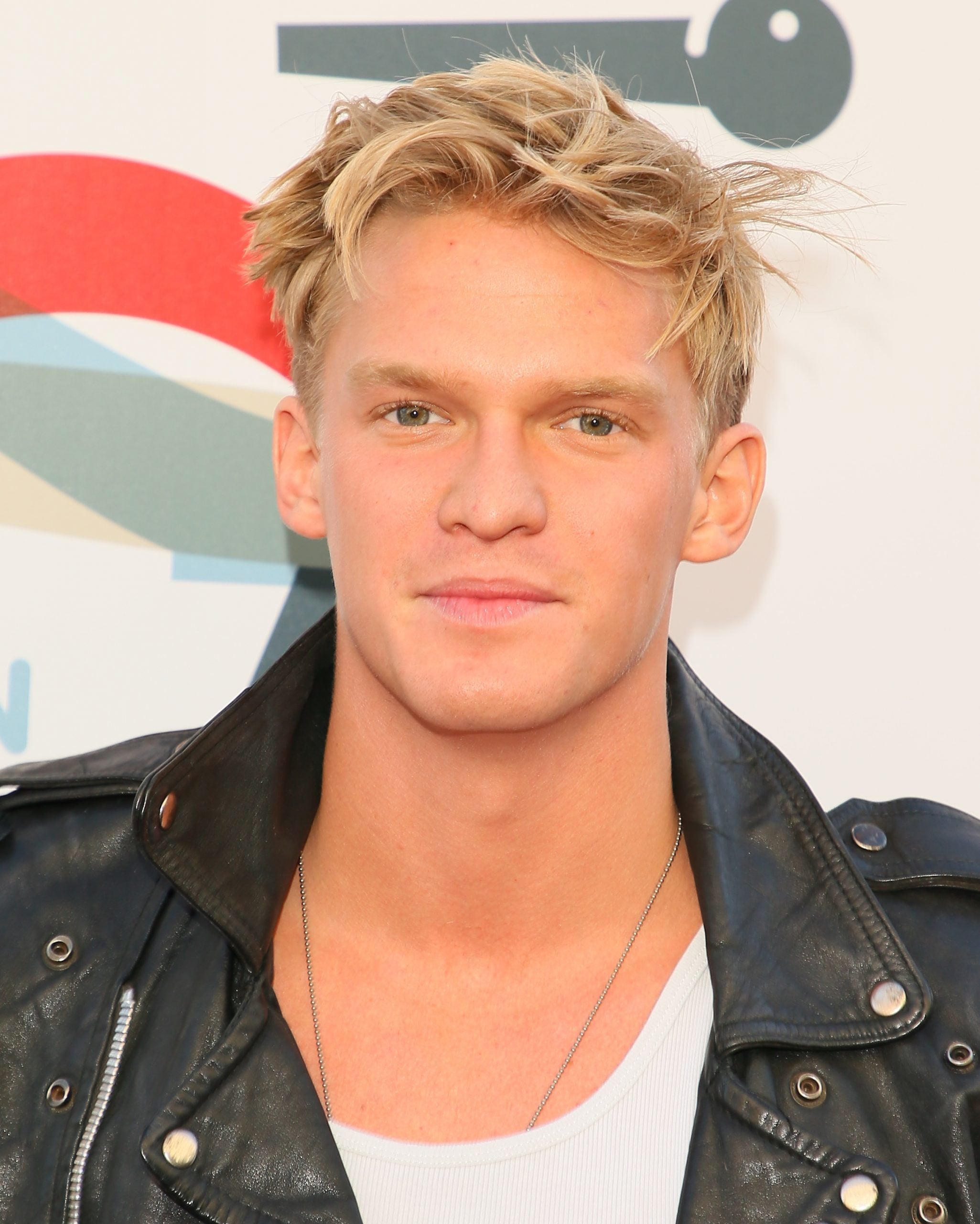 Inside Cody Simpson's Relationship With His Girlfriend, Marloes Stevens