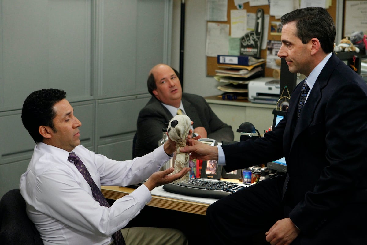 'The Office': Steve Carell Did the Nicest Thing for Oscar Nuñez That ...
