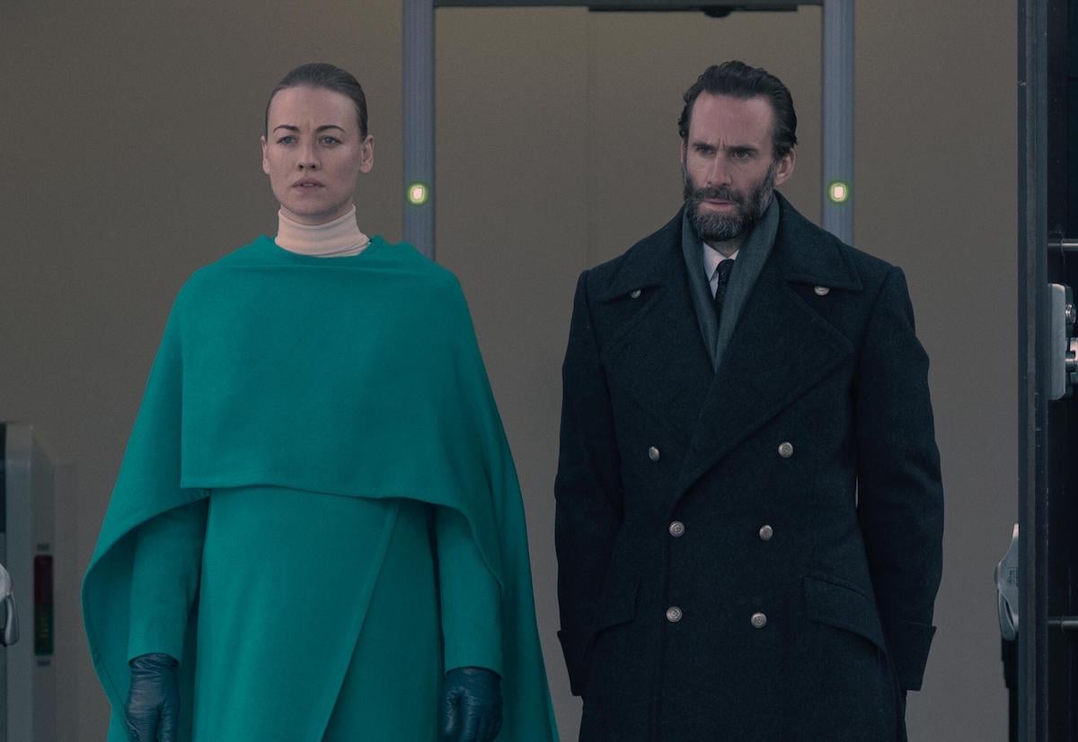 'The Handmaid's Tale' Season 5: Yvonne Strahovski Wants Flashbacks ...