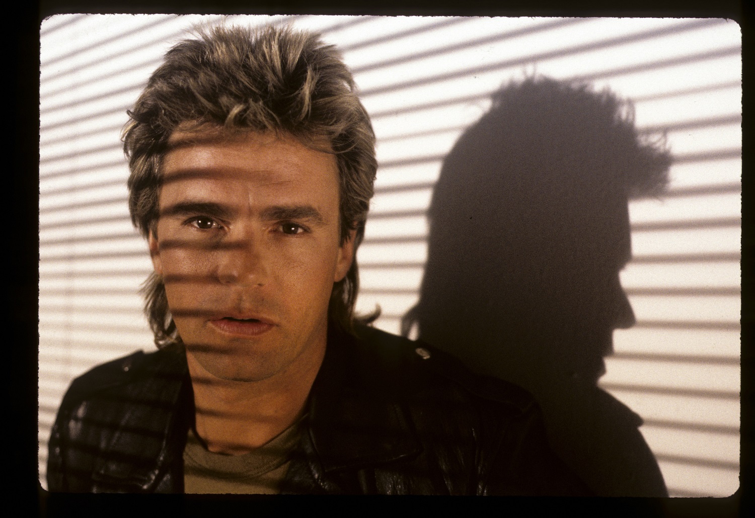 'MacGyver': Richard Dean Anderson Says He Went Through 144 Swiss Army ...