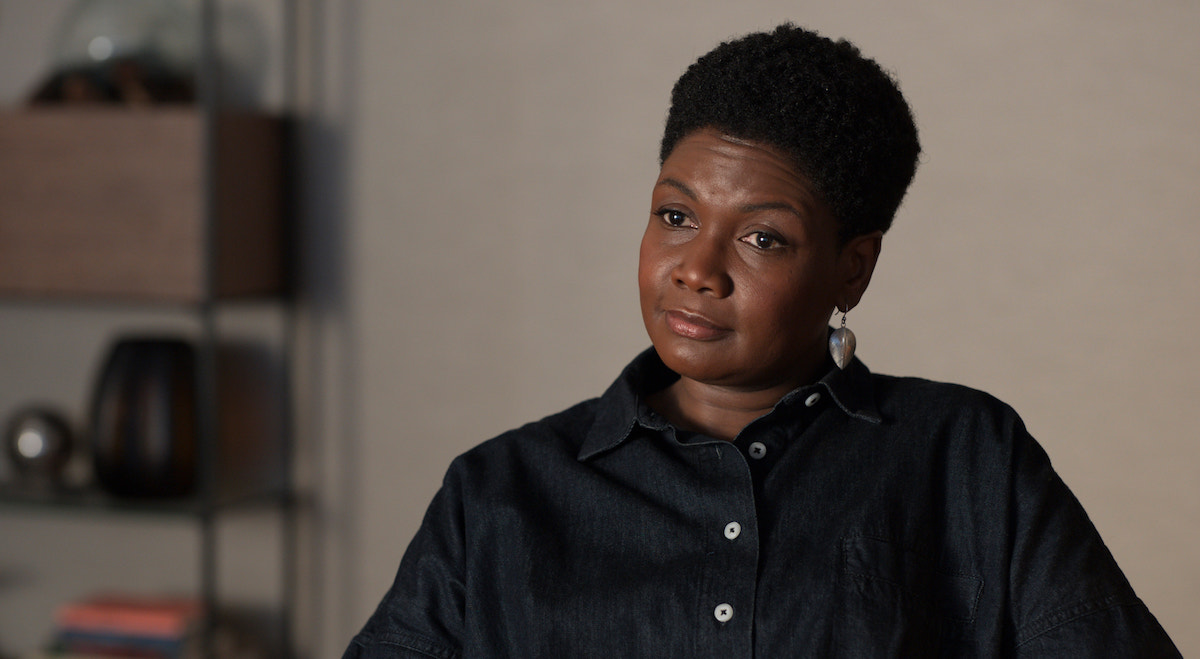 'Ted Lasso': Sarah Niles Learned How to Ride a Bike to Play Dr. Sharon ...