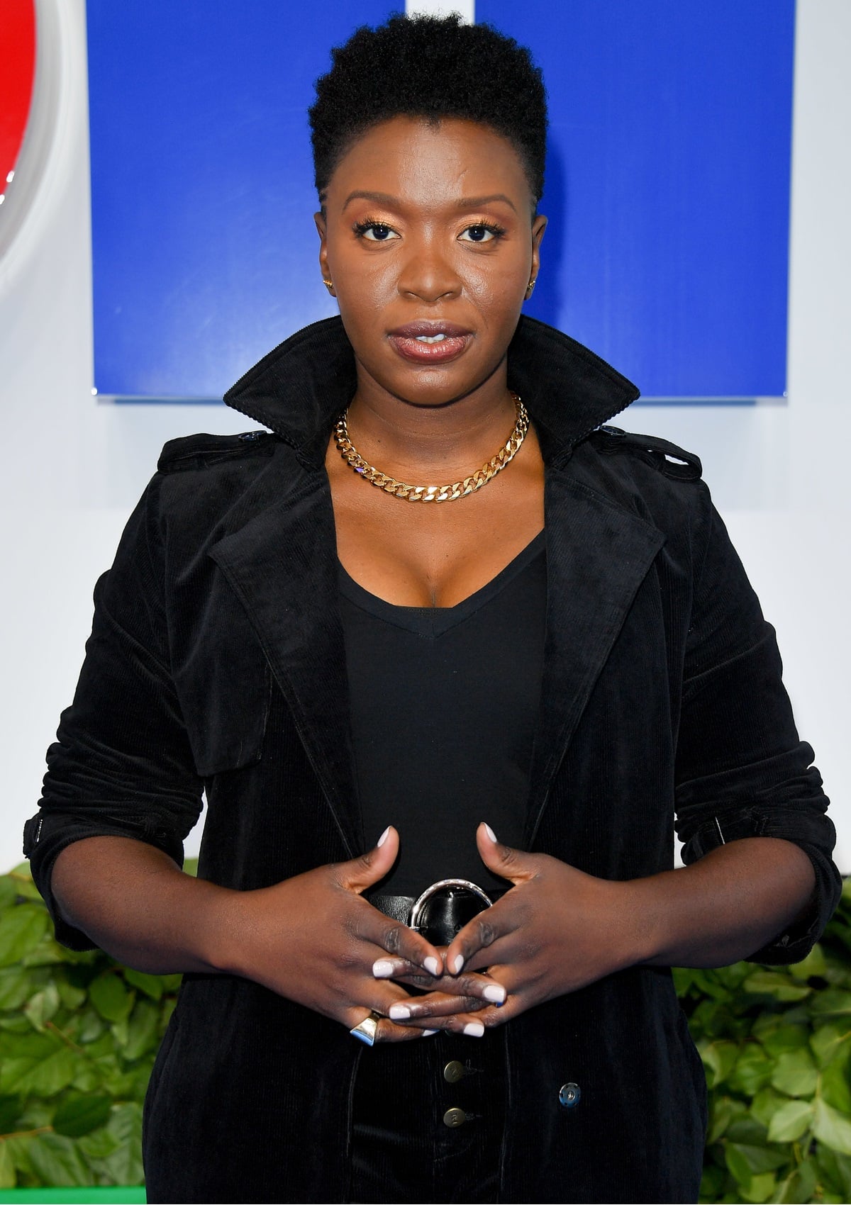 'Bob Hearts Abishola' Star Folake Olowofoyeku Says the Show Gives Her ...