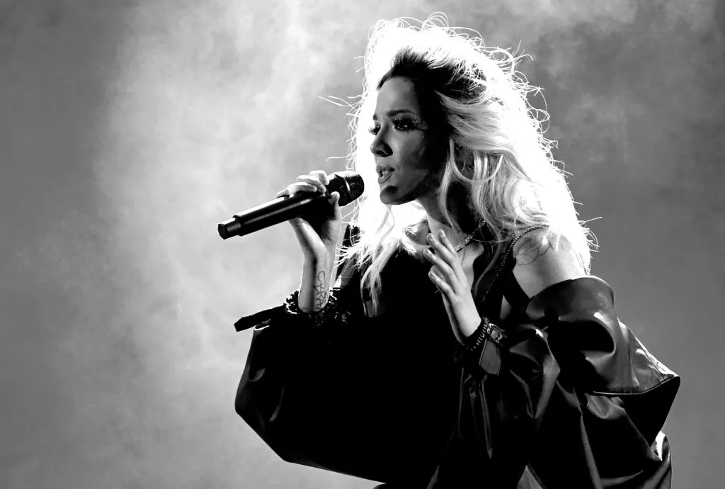 Halsey Reveals Their Songwriting Secret: 'The More I Hate Myself, the ...