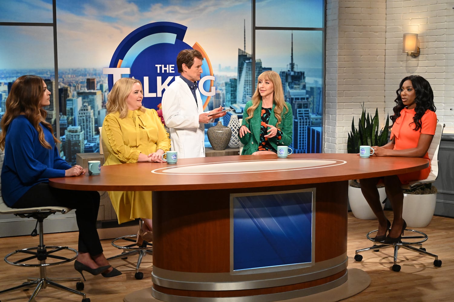 'SNL' Pokes Fun of 'The View' and Scandalous Co-Host Walkouts Following ...