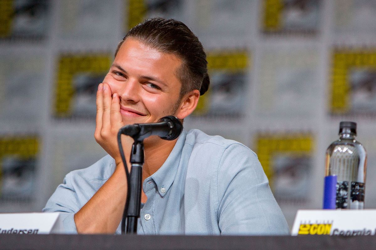 'Vikings': What Did Alex Høgh Andersen Say About Dragging Himself ...