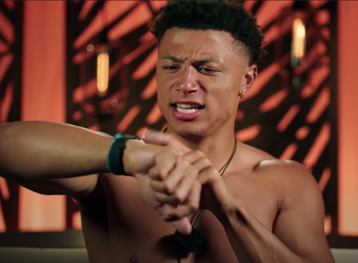 'Too Hot to Handle': Chase DeMoor Doesn't Play in the NFL Despite Being ...