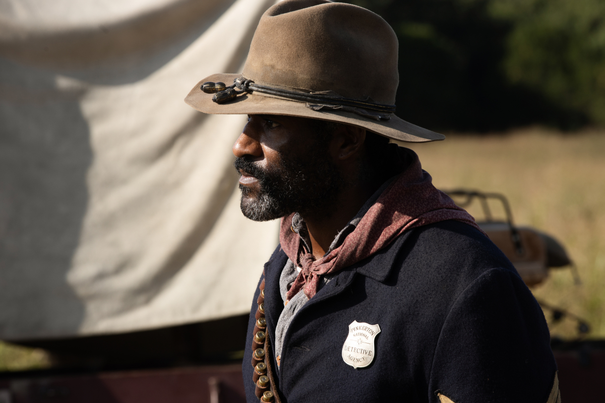 '1883': LaMonica Garrett Recalls Sam Elliott Calming a Nervous Extra