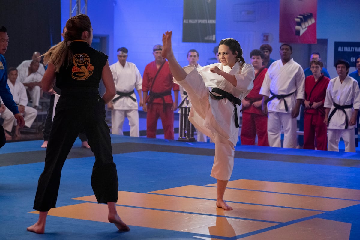 'Cobra Kai' Season 4: How Peyton List Broke Mary Mouser's Thumb in 1 ...