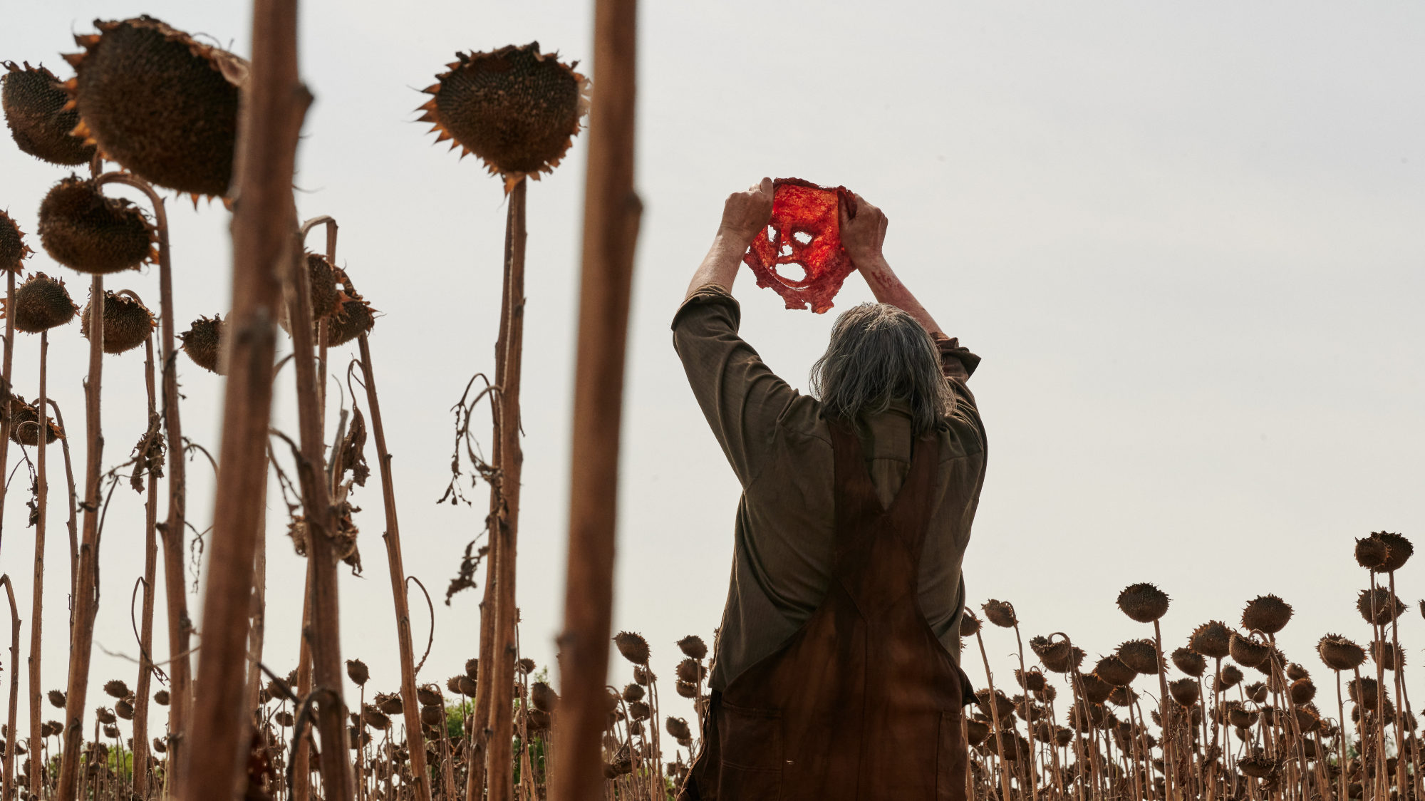 ‘Texas Chainsaw Massacre’: Leatherface Uses 1 ‘Very Old’ Prop From Tobe ...