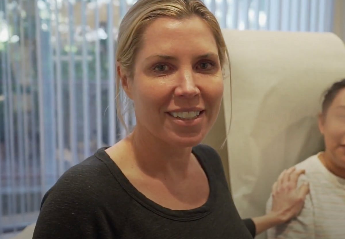 A 'RHOC' Fan Gave an Honest Review of Dr. Jen Armstrong's Cosmetic ...