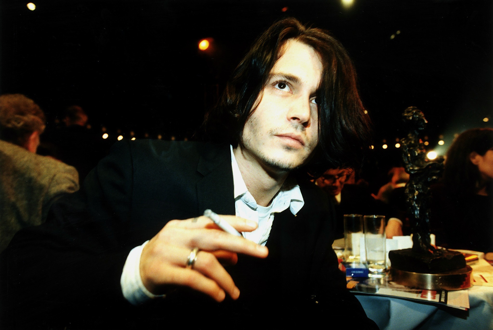 Johnny Depp Once Sent Jennifer Love Hewitt Flowers for Her High School ...