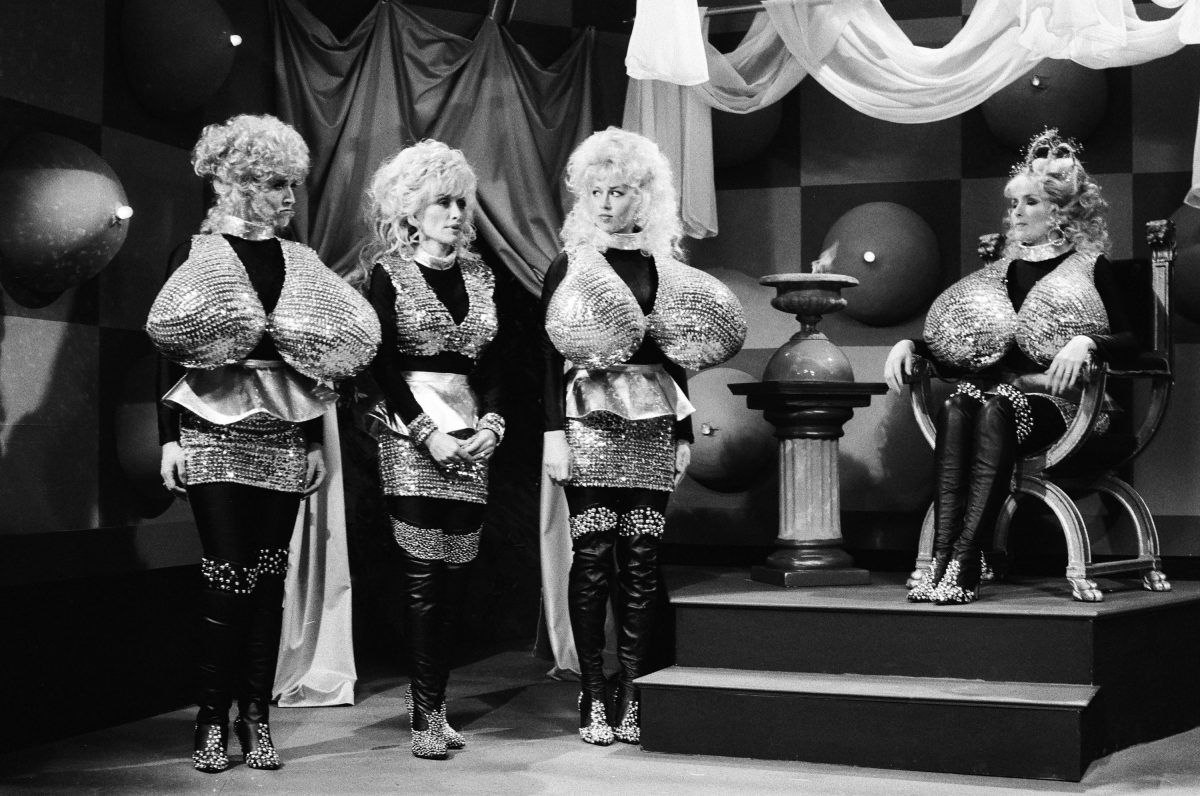 Dolly Parton's 1989 SNL Monologue Didn't Have Any Jokes — the Gag Was ...