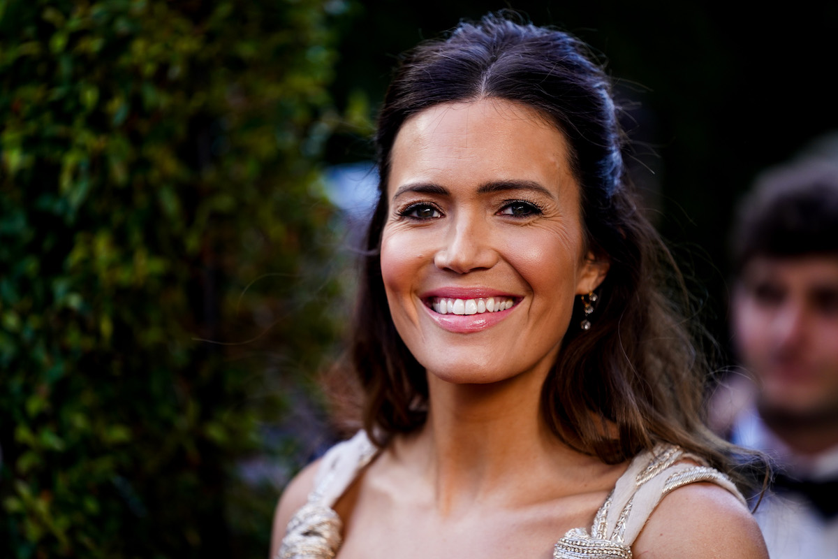 Mandy Moore's 'This Is Us' Makeup Transformation Made for 18-Hour Workdays