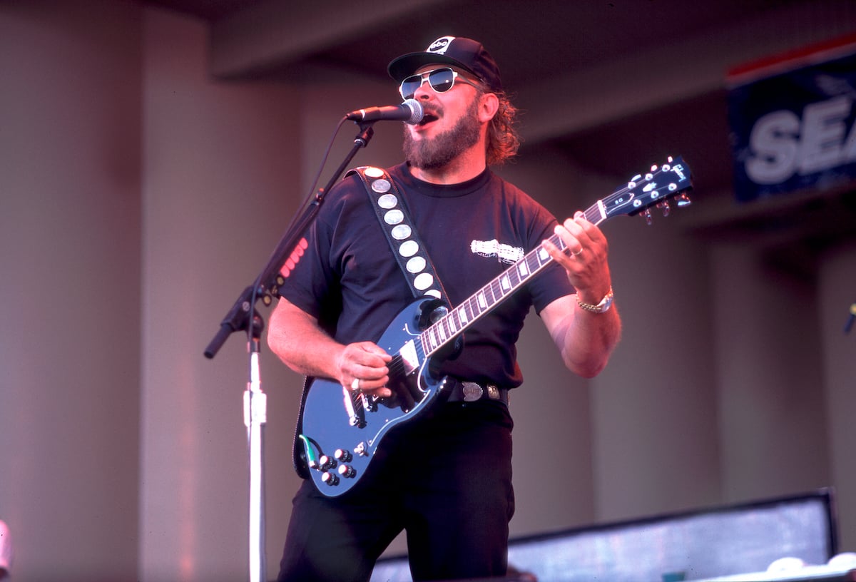 Hank Williams Jr. Survived a 440-Foot Drop Off a Mountain and Split His ...