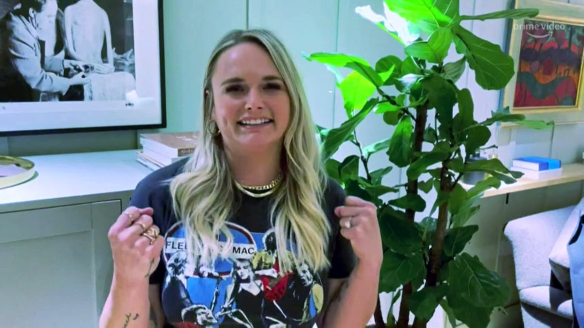 Miranda Lambert Gives Fans a Glimpse of Her Summer Bikini Body on ...