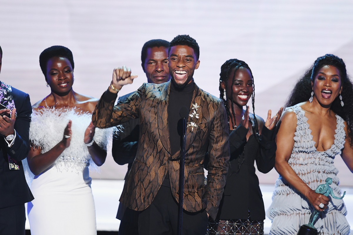 'Black Panther: Wakanda Forever' Cast Says Honoring Chadwick Boseman ...