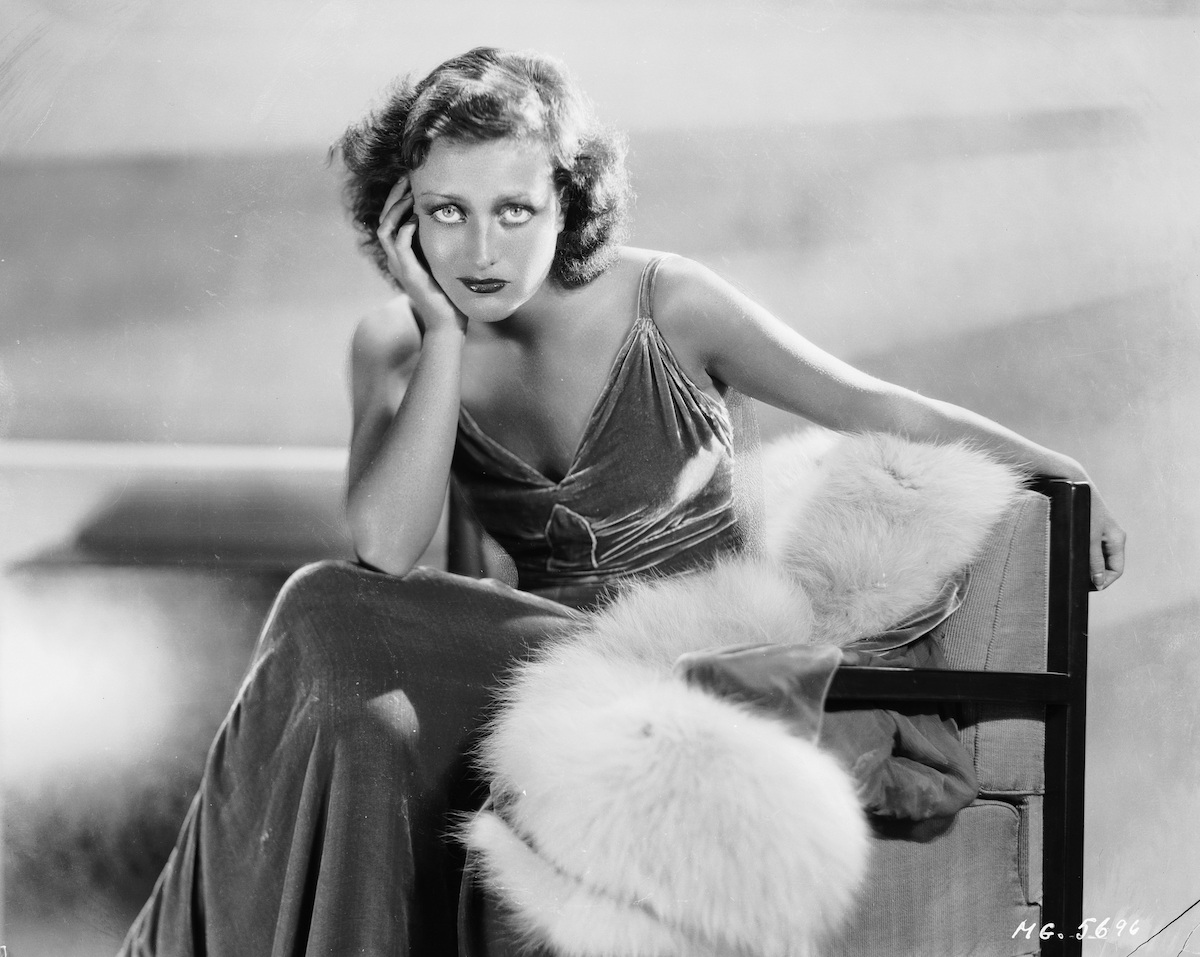 Joan Crawford's Daily Beauty Secrets Included 'Cleaning' Her Eyes and ...