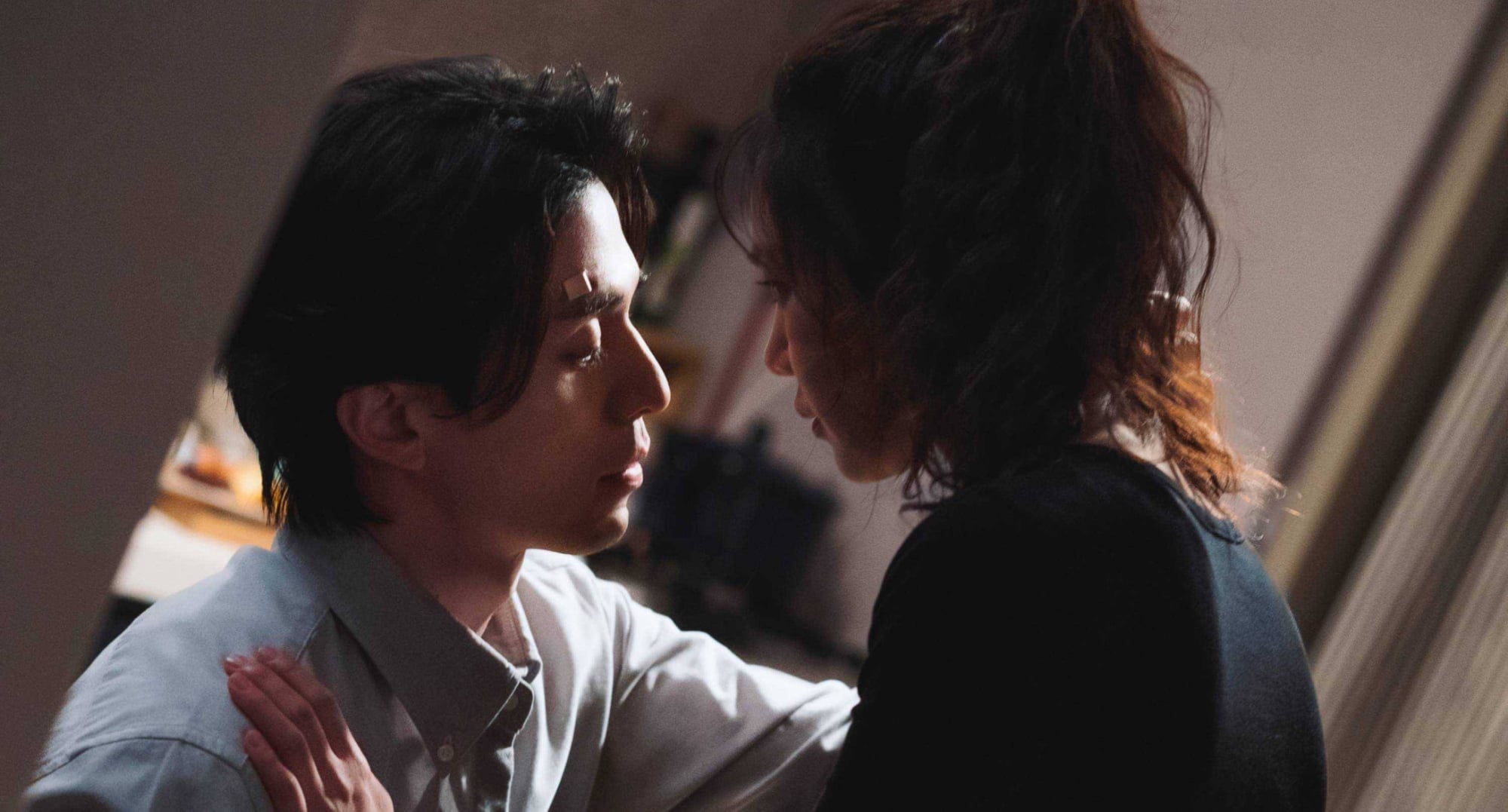 4 of the Best Spicy Kiss Scenes From 2022 K-Dramas