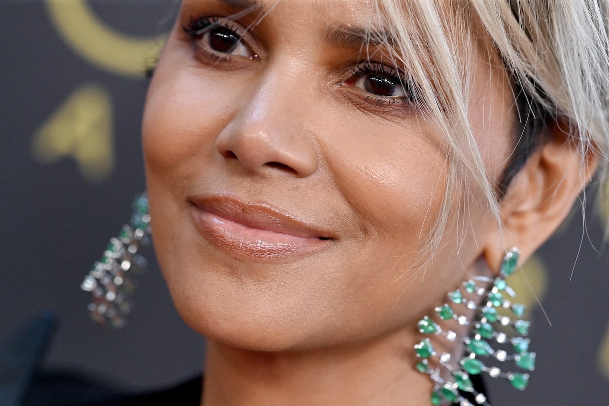 Halle Berry Says People Push Plastic Surgery Like Crack: 'I Just Want ...