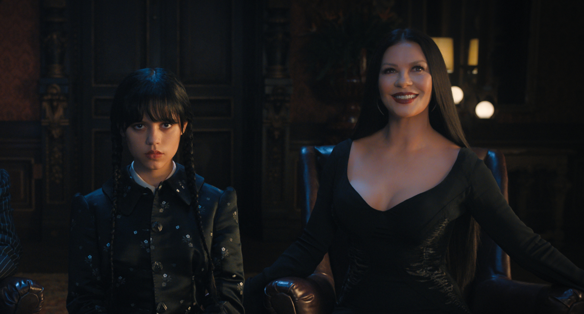 'Wednesday': Morticia and Wednesday's Mother-Daughter Bond Isn't What ...