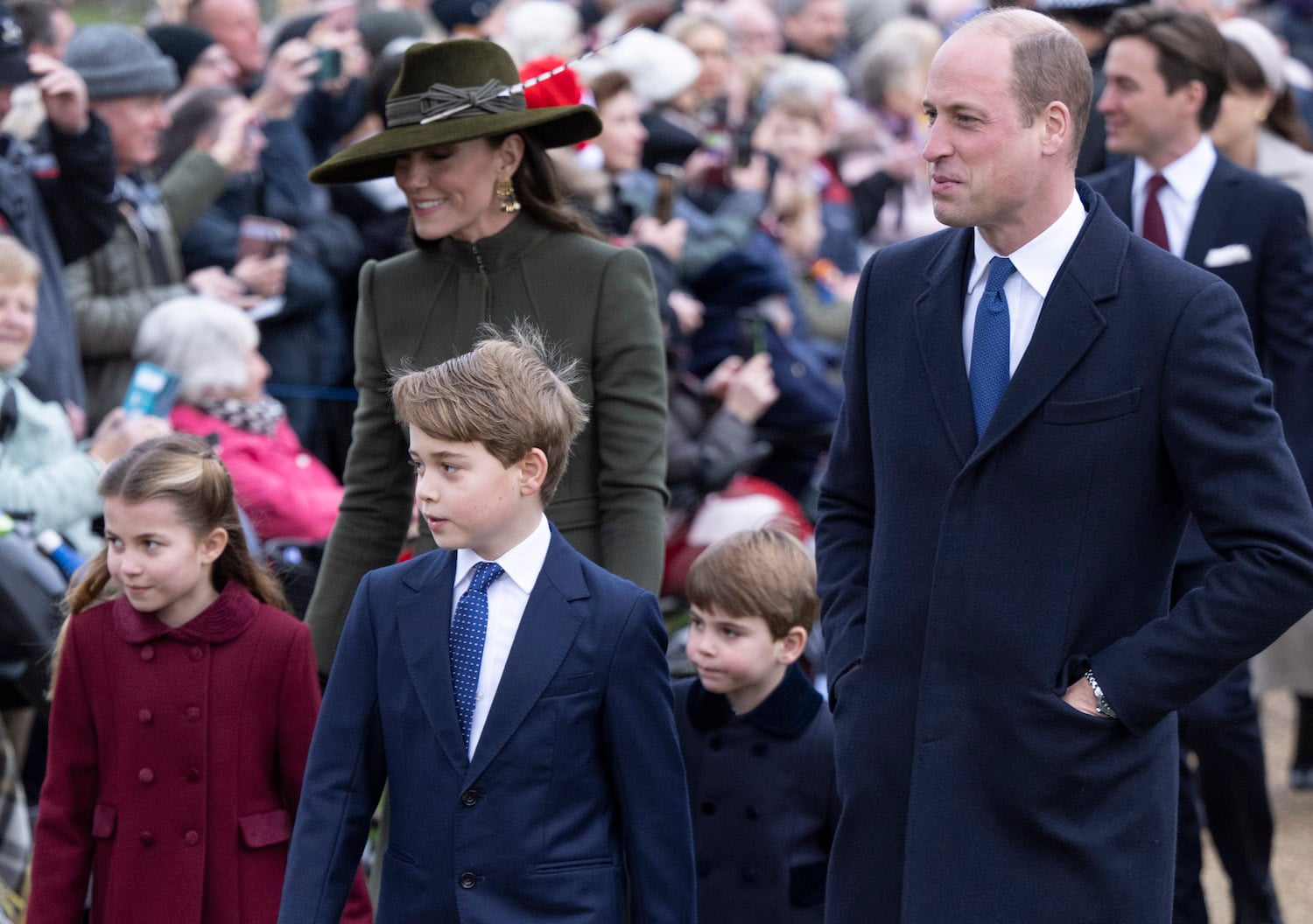 Sweet Prince George and Prince Louis Moment on Christmas Walk Mirrors ...