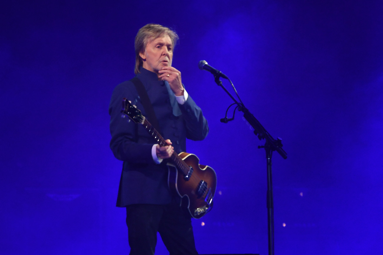 Paul McCartney Thinks It's Hilarious That Bob Dylan Said He Doesn't ...