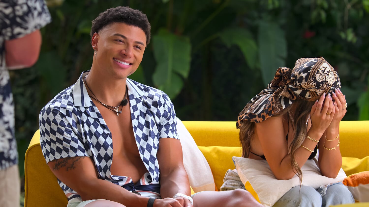 'Perfect Match': Francesca Says Chase Demoor Slid Into Her DMs Before ...