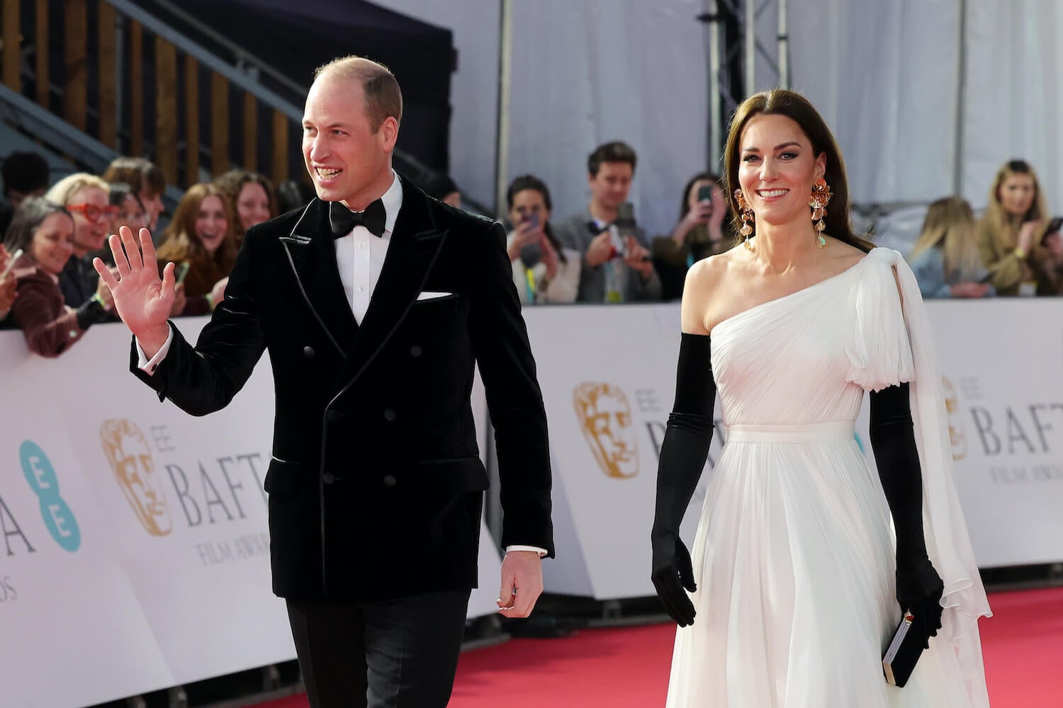 Kate Middleton Took a Page Out of the Queen's Playbook With Her Latest ...