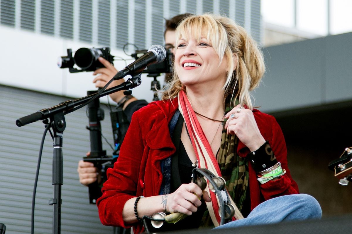 This Fleetwood Mac Member Was Fired by Fax