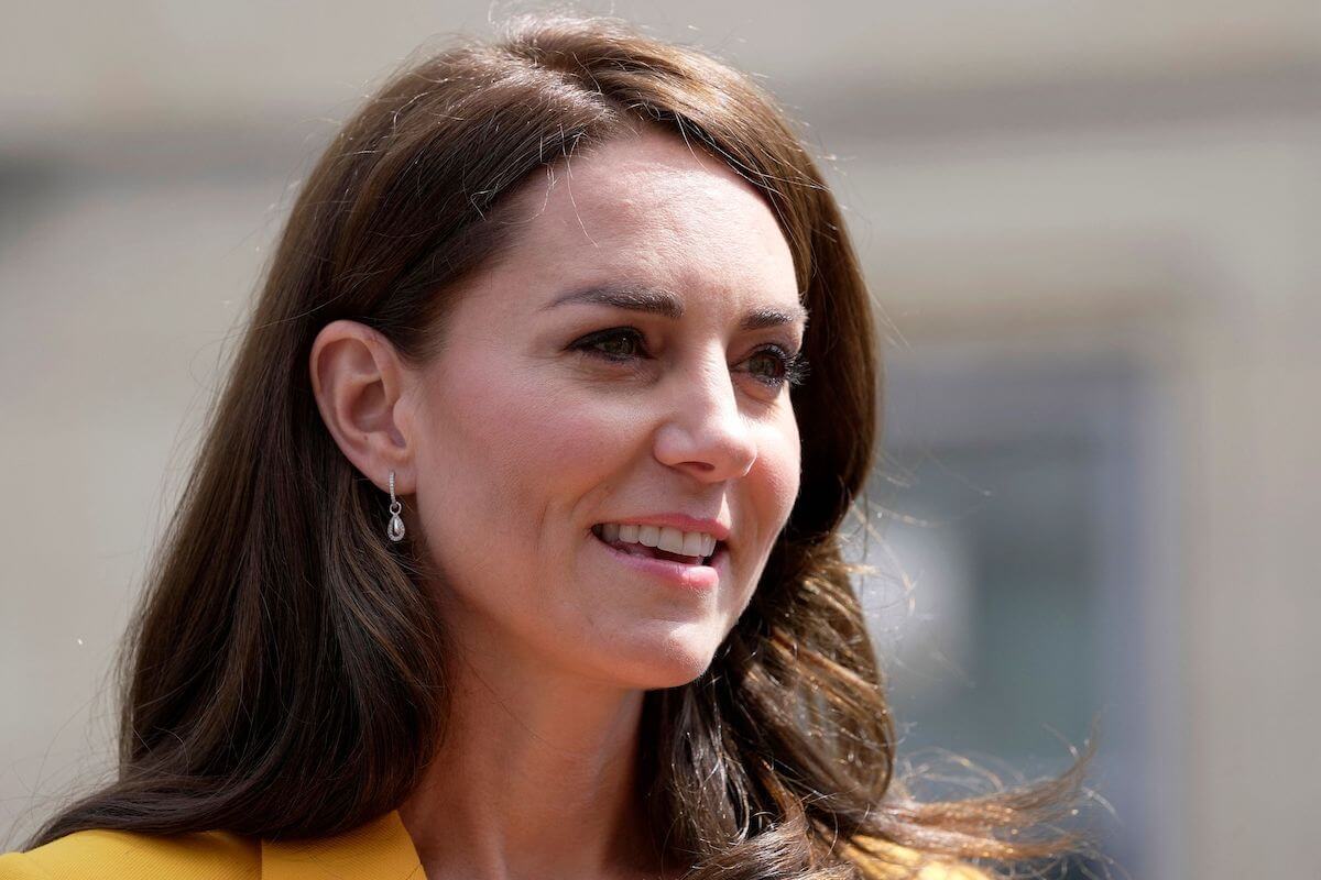 Kate Middleton's Yellow Blazer Said a Lot About How Far She's Come in ...