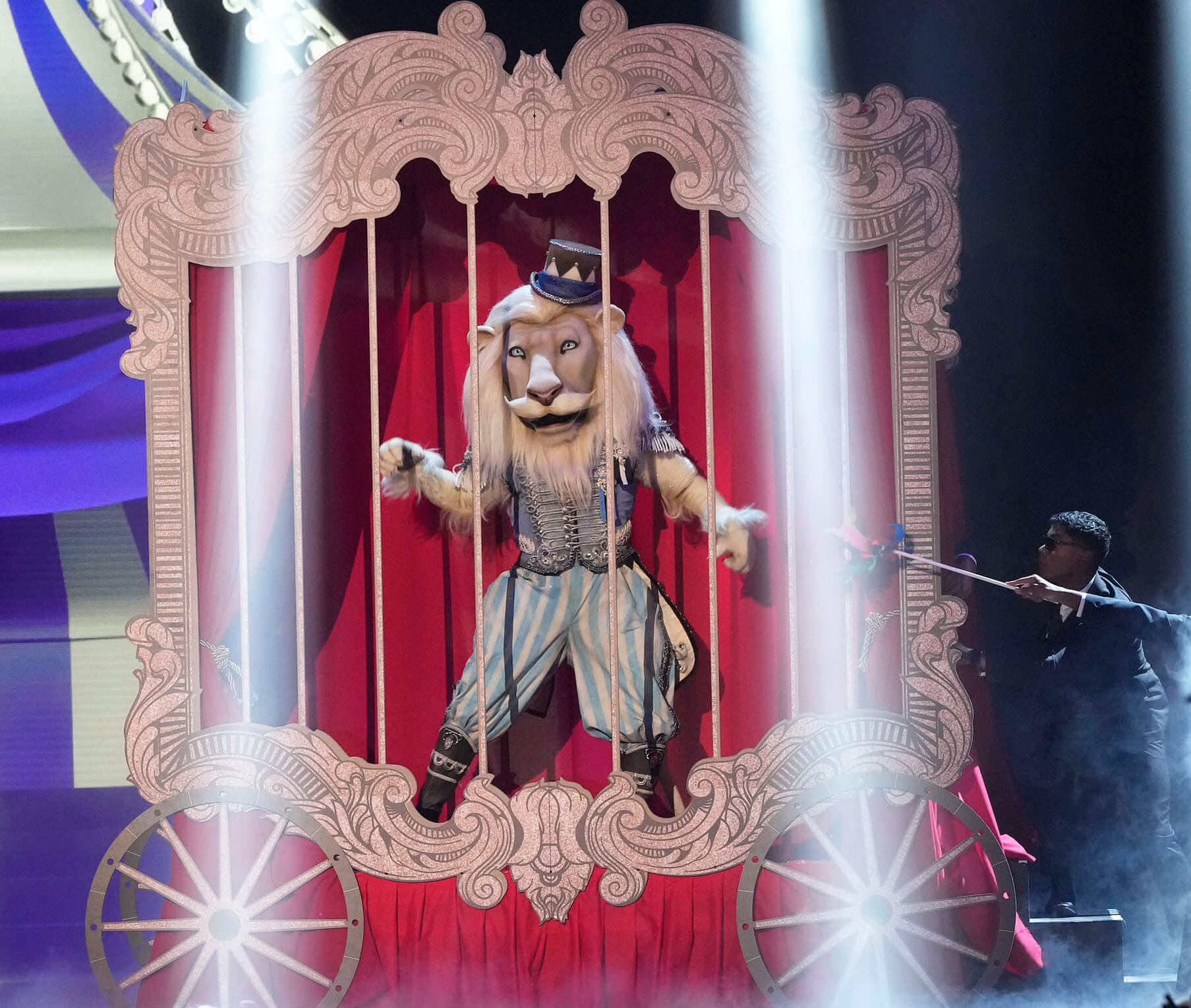 'The Masked Singer' Season 11: Who Is Sir Lion? Fans Think It's This ...