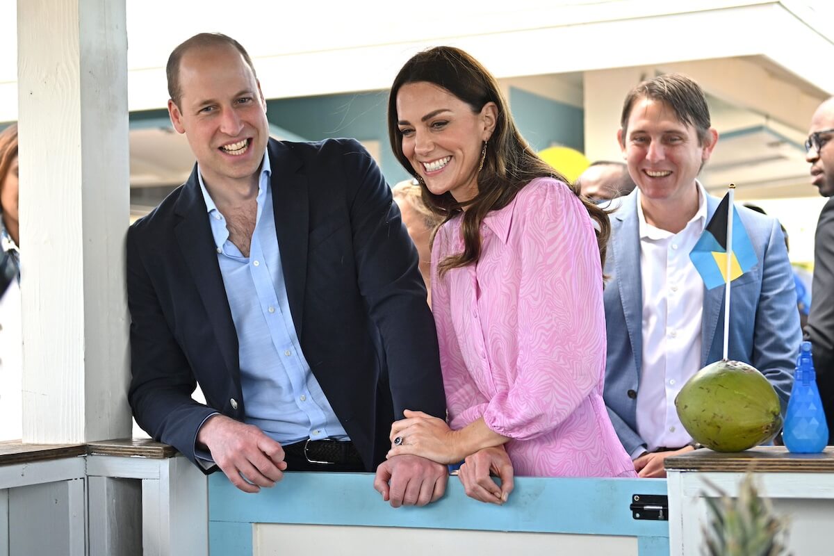 Prince William Dropped Everything When He Saw Royal Fans With a Gift ...